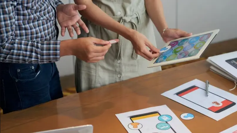 dibimbing.id - 14 Rekomendasi Aplikasi Membuat Prototype Desain UI/UX