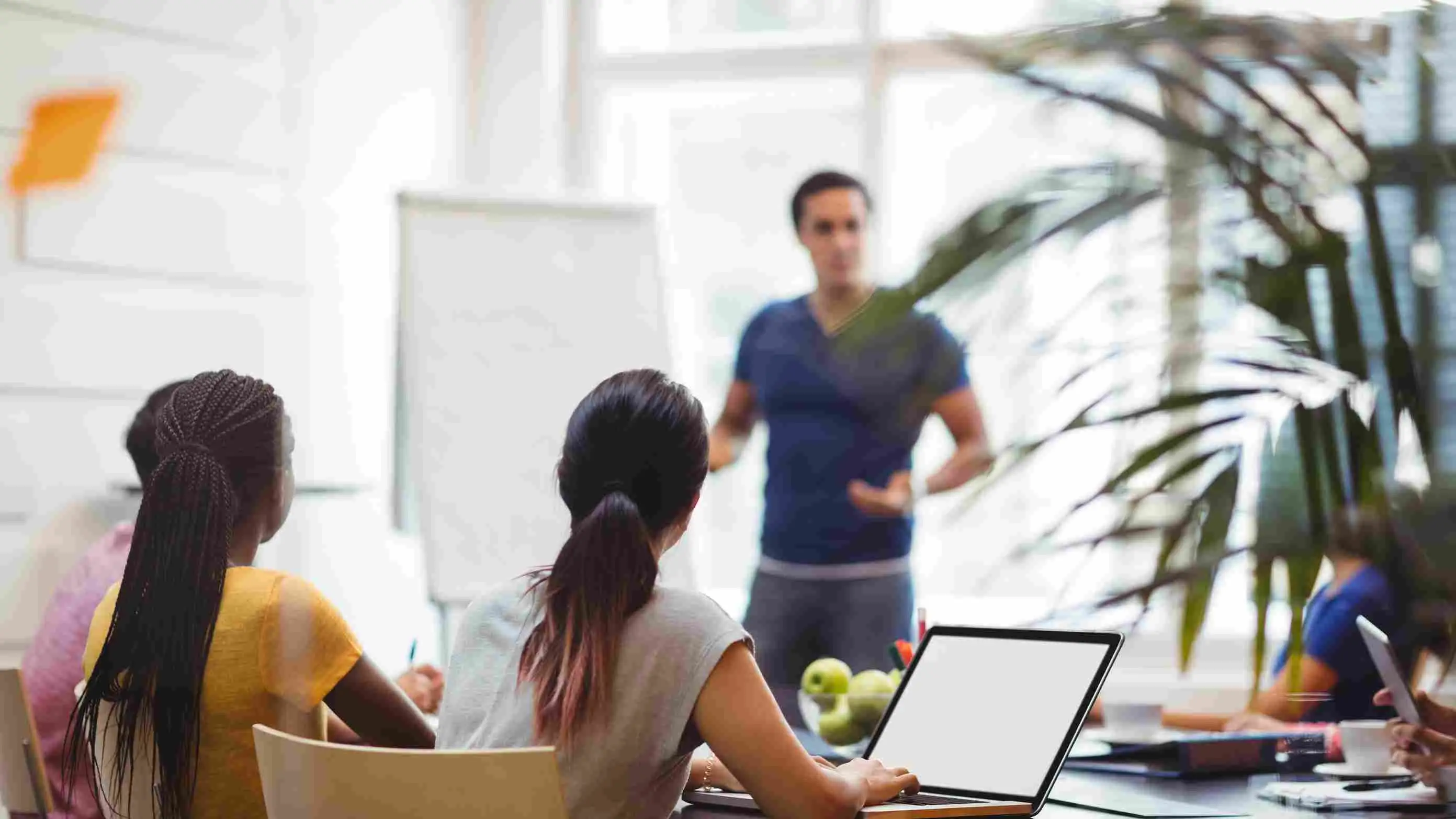 dibimbing.id - 7 Cara Melakukan Peningkatan Kompetensi Karyawan